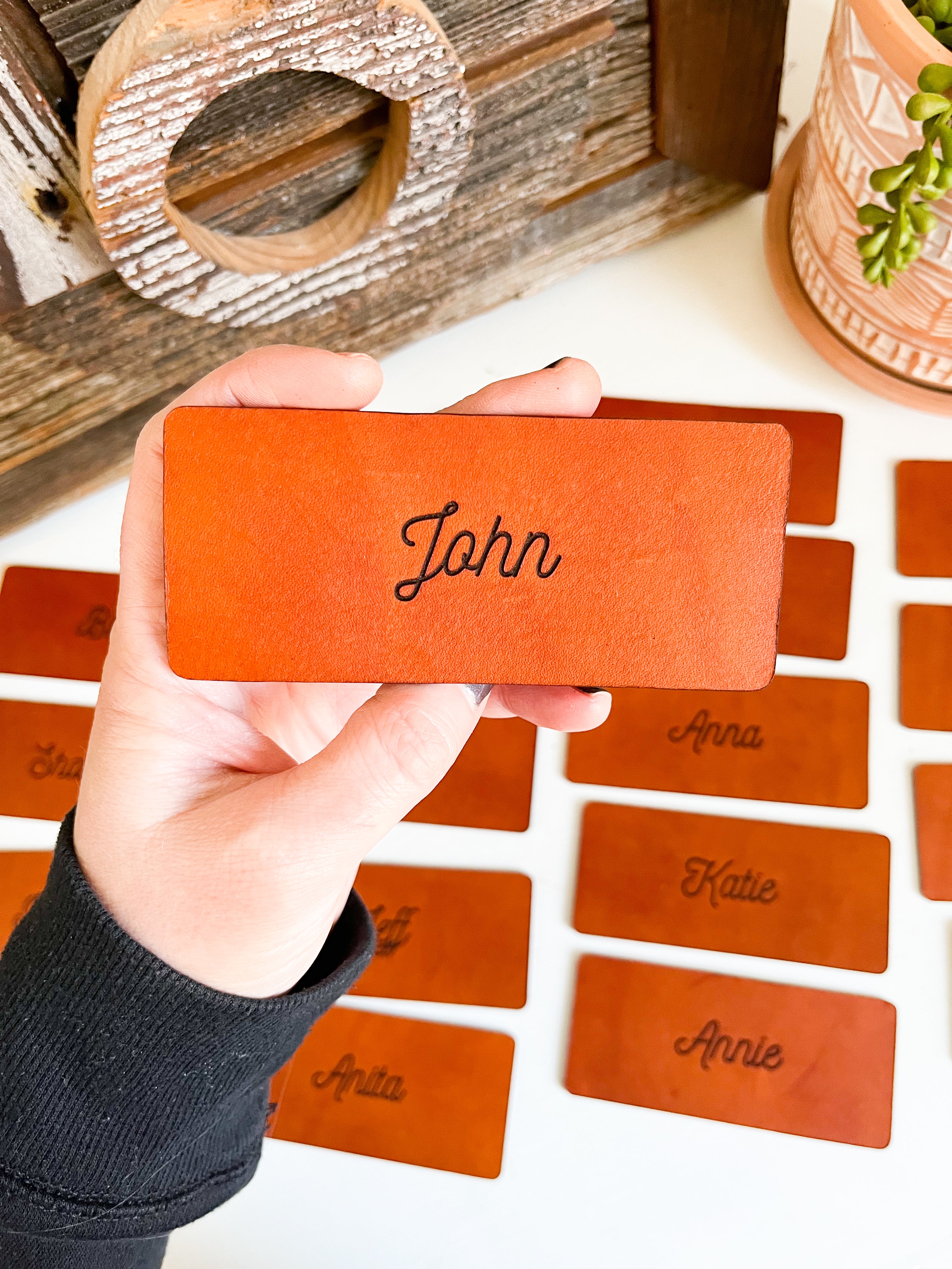 Leather Place Cards for Table Settings (Large) – Left Grain